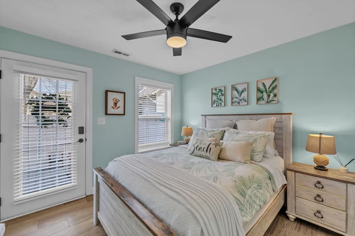Salt Air Retreat -A Private Room Near The Beach - Virginia Beach, VA