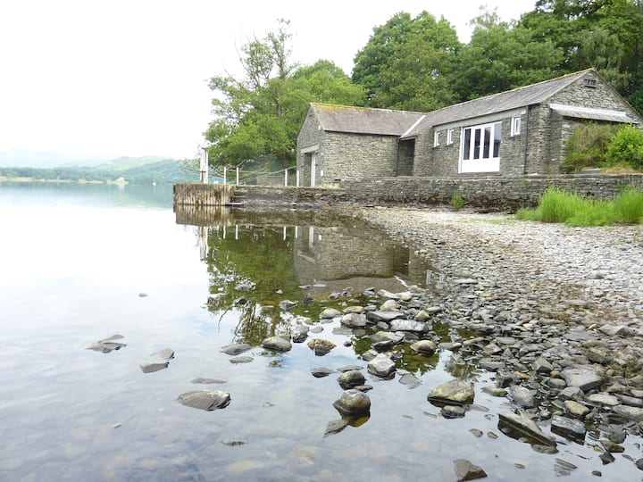 Unique Windermere Boat House - Coniston