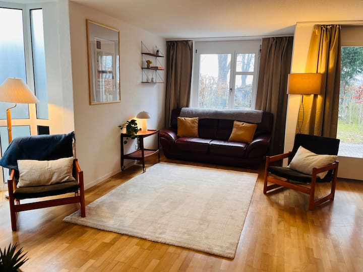 Central12 Apartment - Free Parking - Steffisburg