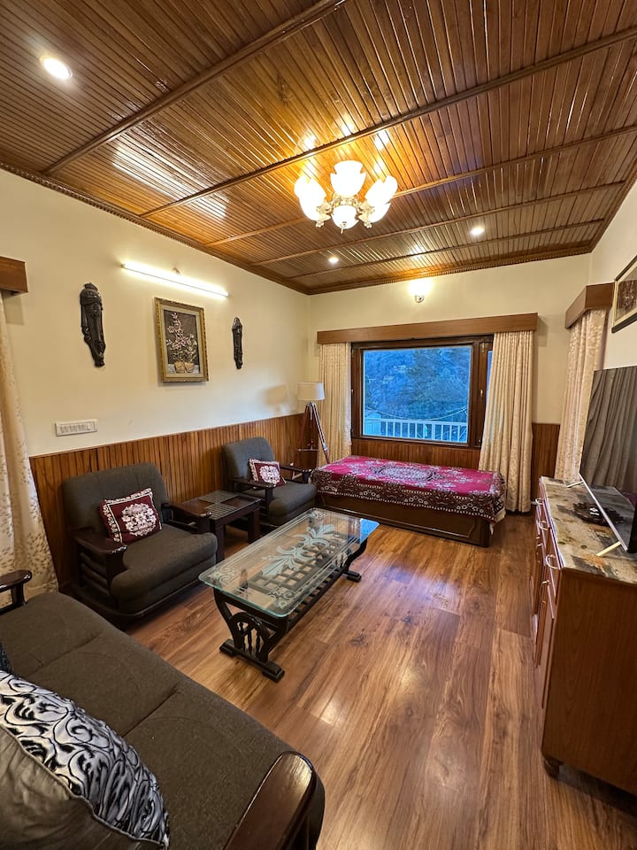 The Mountain Retreat ~ Your Home Away From Home - Nainital