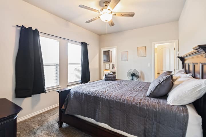 Dansby Den Near Downtown Bryan - Bryan, TX