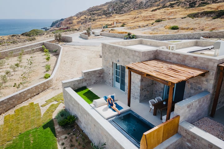 Horizon Superior Suite With Private Jacuzzi - Milos