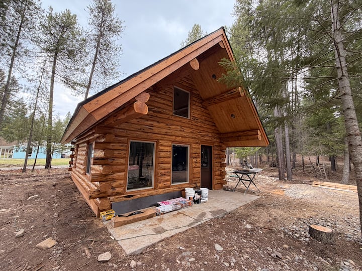 The Aspen Cabin | Modern Log Cabin W/ Loft - Libby, MT