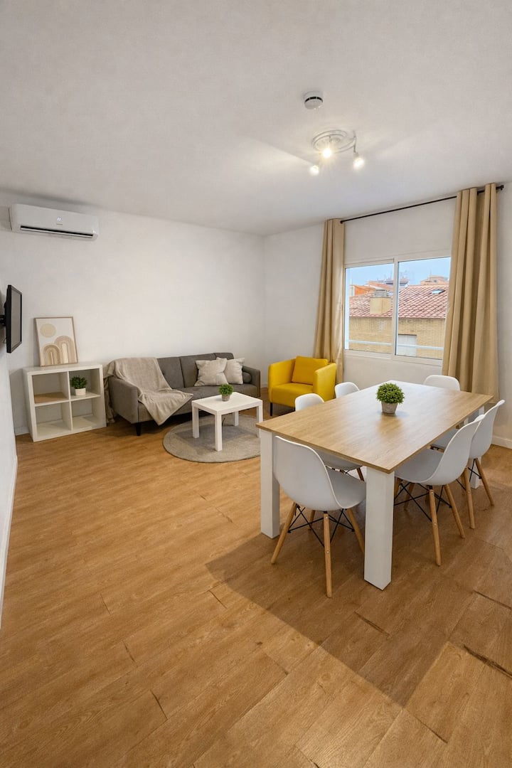 Ideal Grupos - 6pax - Parking Furgoneta - Gérone