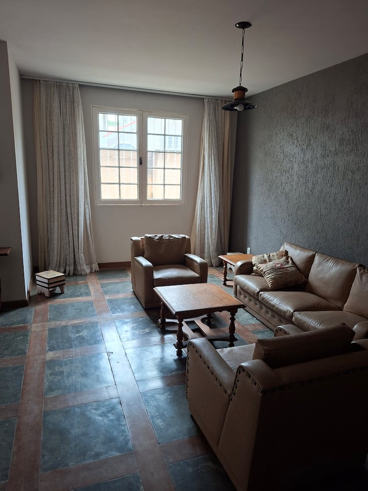 Excelente E Ampla Casa No Calafate / Prado - Belo Horizonte