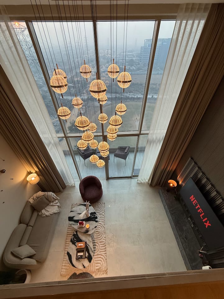 Modern Dual-level Loft | Near Airport & Cyber Hub - Manesar