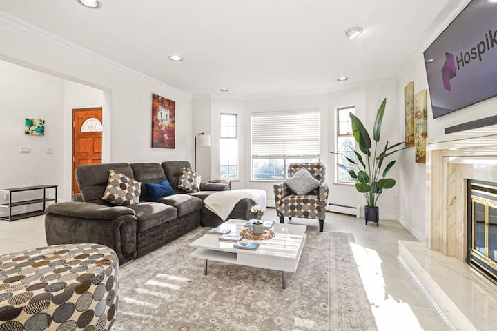 Entire 5br House Near Downtown | Pets | Parking - Vancouver