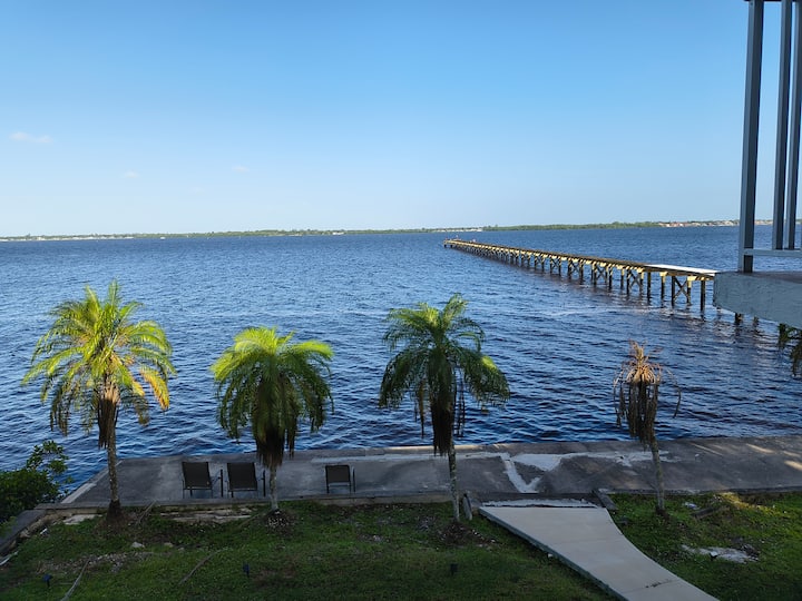 Tarpon Street Waterfront Condominium - Fort Myers, FL