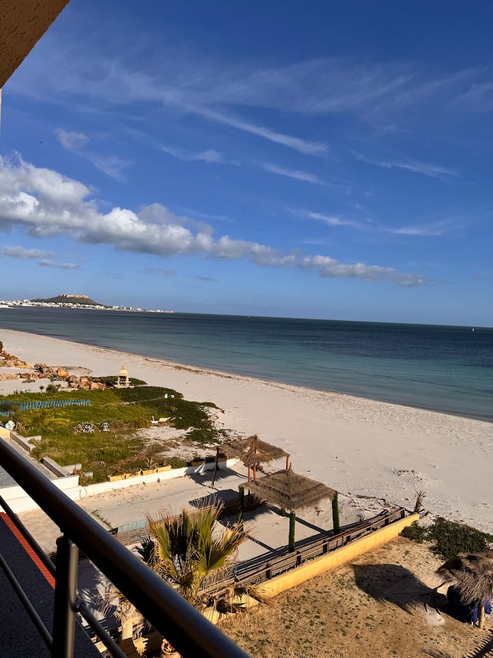 Appartement S+3 Pieds Dans L’eau, Avec Vue Mer - Kélibia