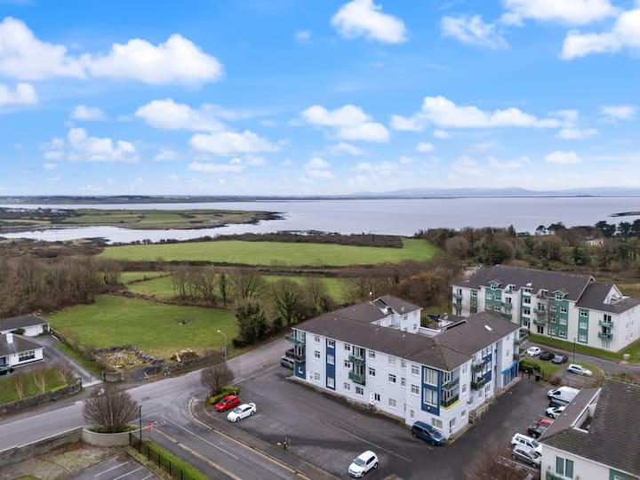 Entire Apartment With Partial Sea View - Galway