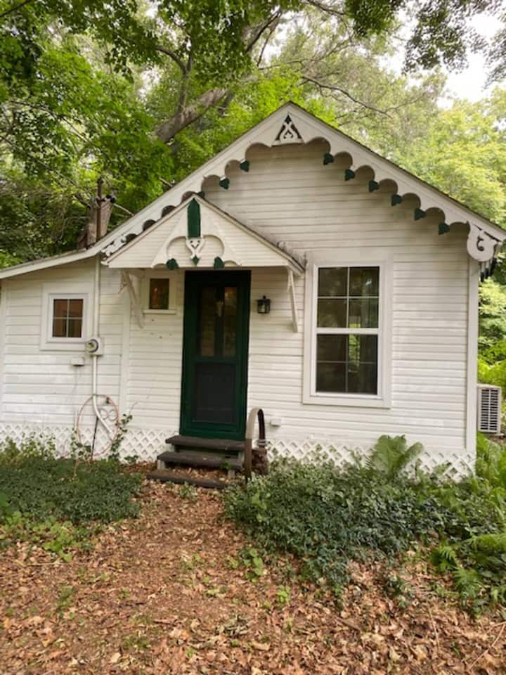 Vivien Cottage - Saugatuck, MI