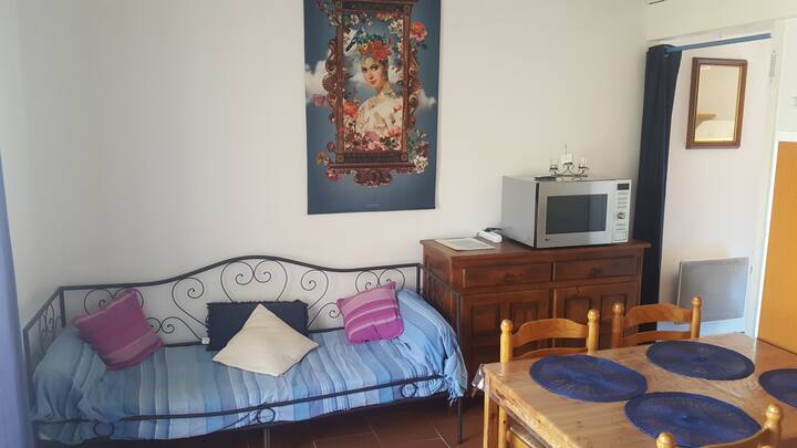 F2 En Duplex De 32m2 - Piscine - Marguerittes