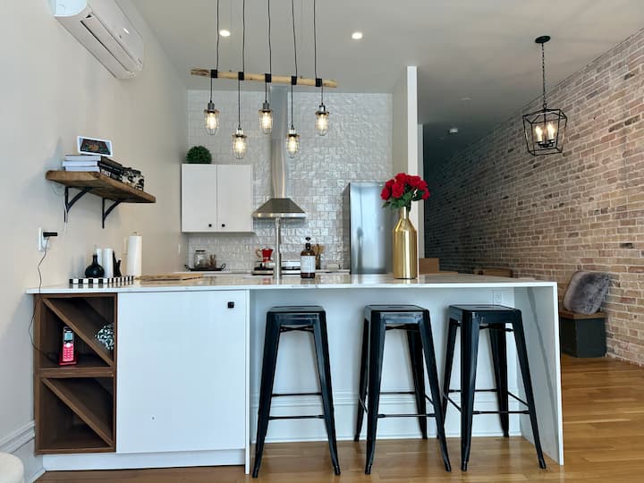 Modern Riverside Retreat In Downtown Paris - Brantford