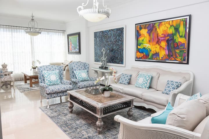 Elegant Oversized 3br In Prestigious Area - Santo Domingo