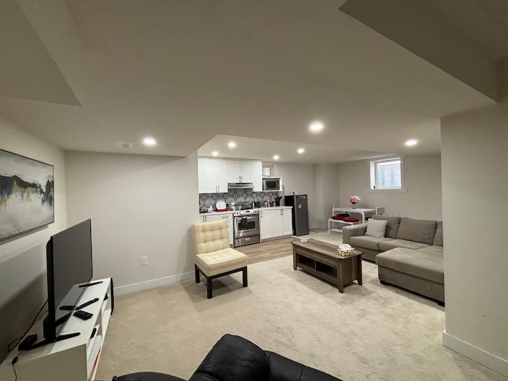 Beautiful 1 Bedroom Basement Apartment In Milton - Milton