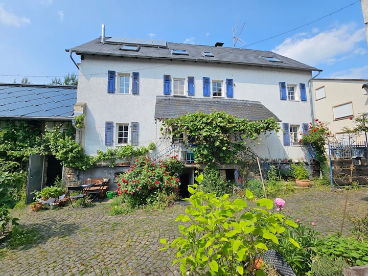 Gemütliches Bauernhaus Mit Romant. Garten Am Bach - Diez