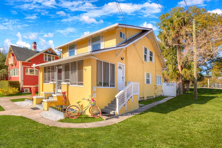 Coffee Bar | Desk | King Bed | W/d - DeLand, FL