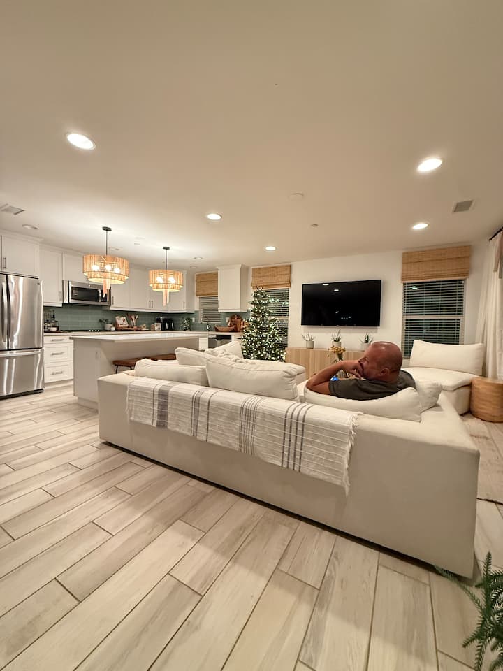 Walk To The Beach Modern Organic Beach House - San Clemente, CA