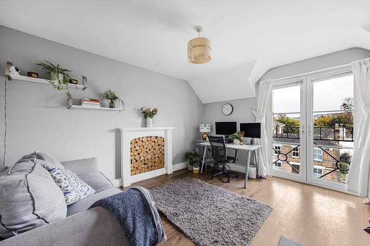 Comfy One-bed Flat Close To Cheltenham Town Centre - Cheltenham