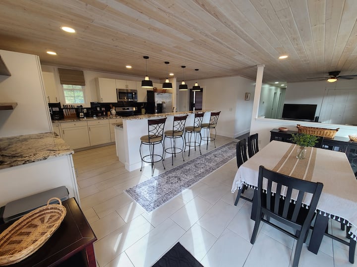 Intro Offer: 20% Off Near Downtown Weaverville - Weaverville, NC