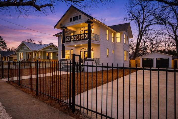 The 1915 Collective • Sa - San Antonio, TX