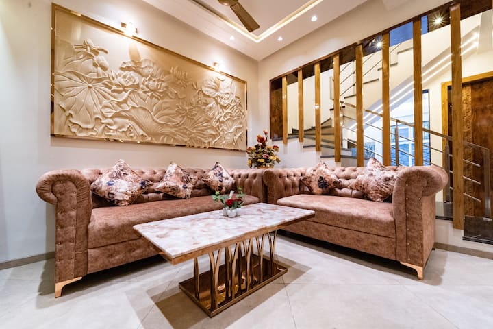 Luxury 3.5bhk Villa With Pool & Hot Jacuzzi - Lonavla