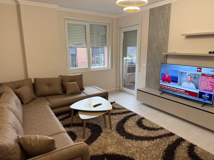 Miri Apartment Vorë, 5 Min Airport, City Center - Albania