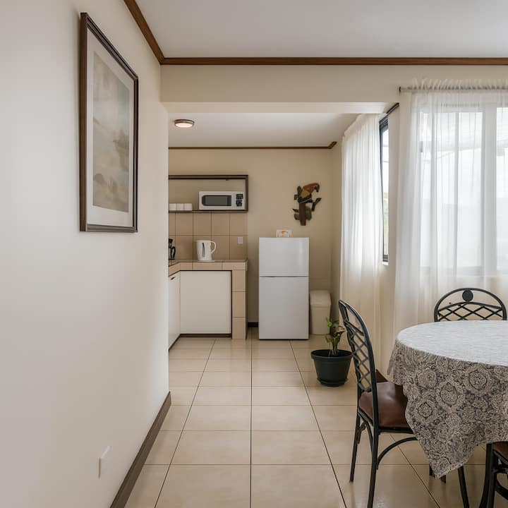 Casa Cafetal Aeropuerto “8 Min. From The Airport” - Costa Rica