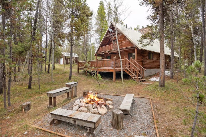 30 Min To Yellowstone, Fire Pit, & Family Friendly - Island Park, ID