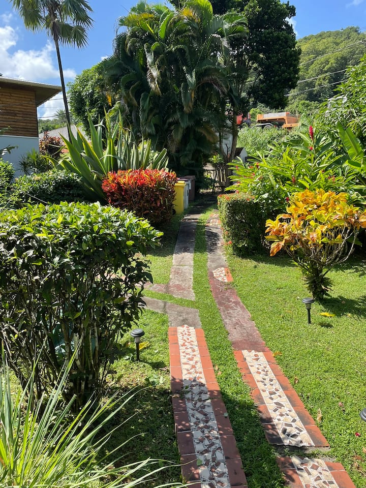 Evasion Tropicale Dans Une Maison Pleine De Charme - Martinique