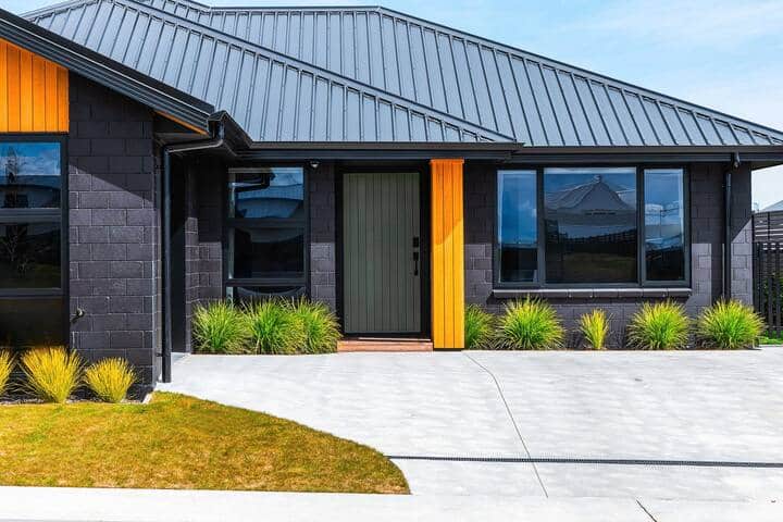 Premium Lake Taupo Home - Walk To Lake & Café - Taupō