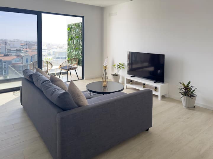 Spacious 2 Bdr Aprt, Rooftop Pool - Lcgr - Praia