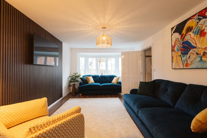 Spacious Chester House With Games Room - Wrexham