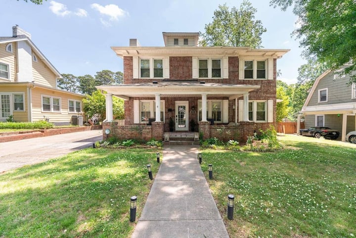 Historic Gastonia • 3br/3ba • Slps 9 • Playground - Gastonia, NC