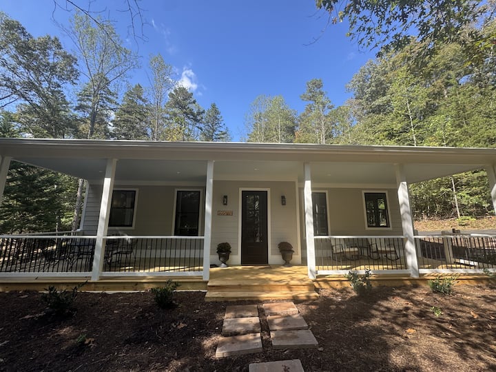 Wandering Bear’s Cottage, Crozet & Charlottesville - Crozet, VA