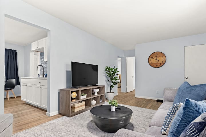 Home Suite Home: E-minutes To Downtown & P Heights - Peoria, IL