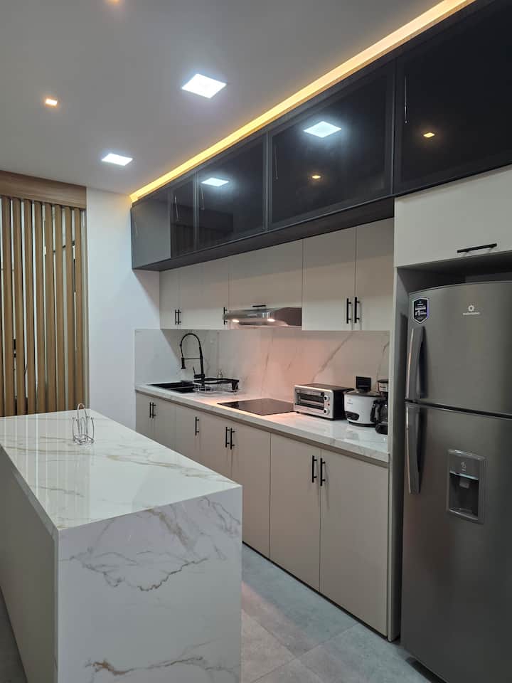 Green Port Plaza, Piscina Jacuzzi, 2 Room - Machala