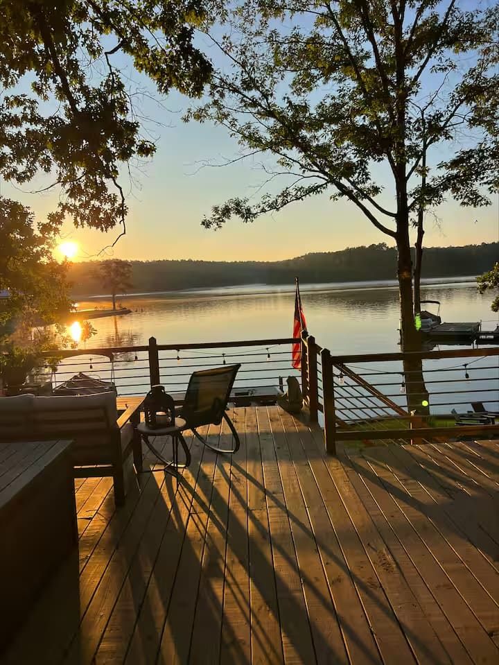 Sassy's Happy Place - Lake Martin, AL