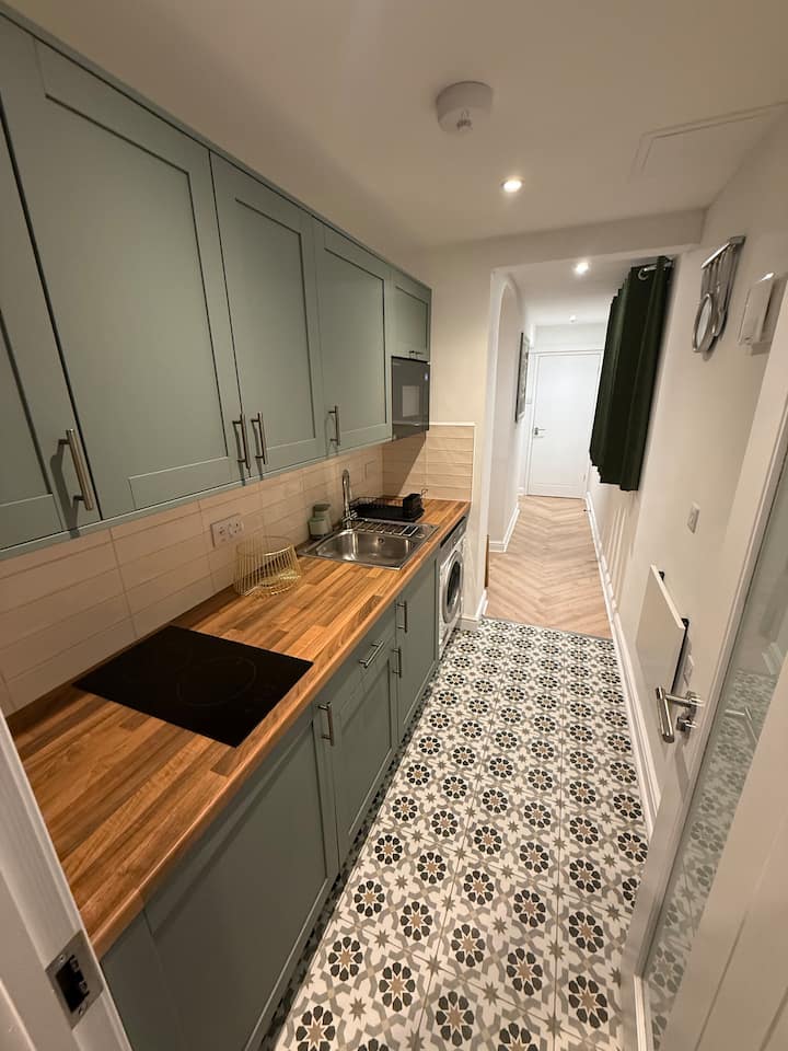 Cozy 1 Bed Annexe Near Luton Airport! - Luton