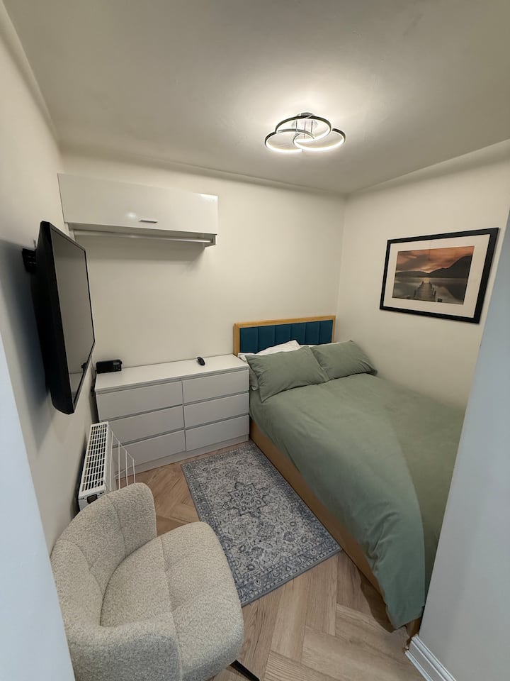 Clean & Modern 1 Bed Annexe Near Luton Airport! - Luton