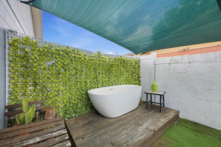 Star Property Tampa - Tampa, FL