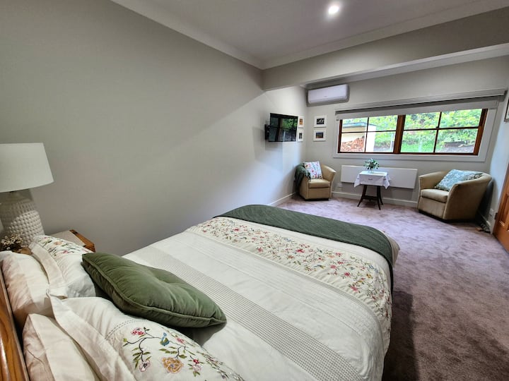 Magnolia Suite - Exeter