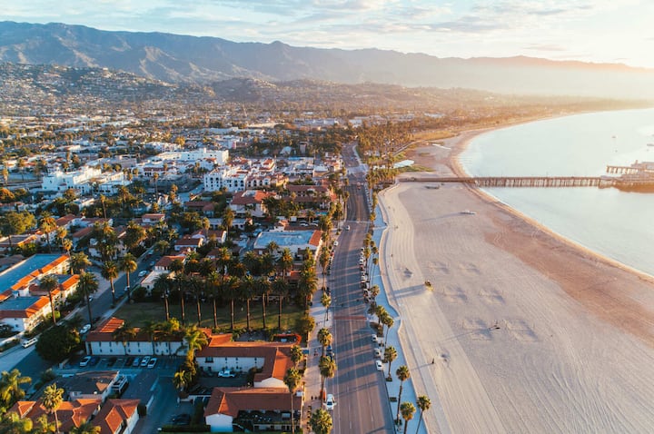 Ocean Breeze Studios Downtown Santa Barbara - Santa Barbara, CA