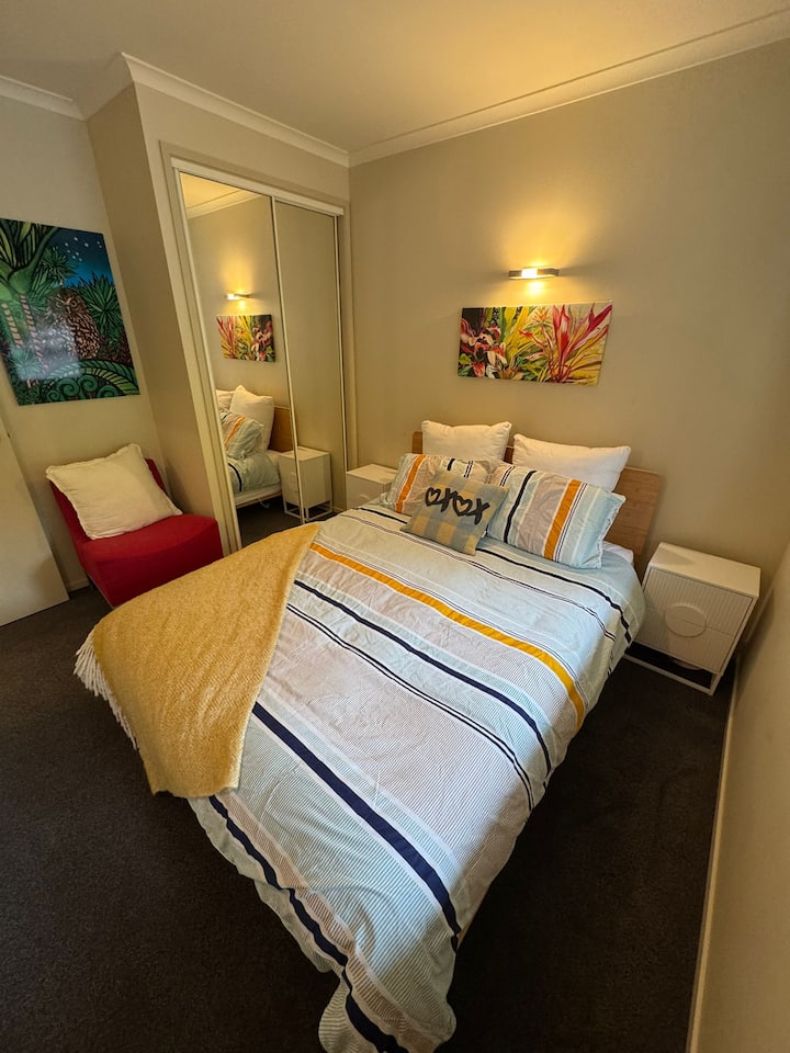 Quiet & Soulful-8mins To Town But In The Country - Riverhead