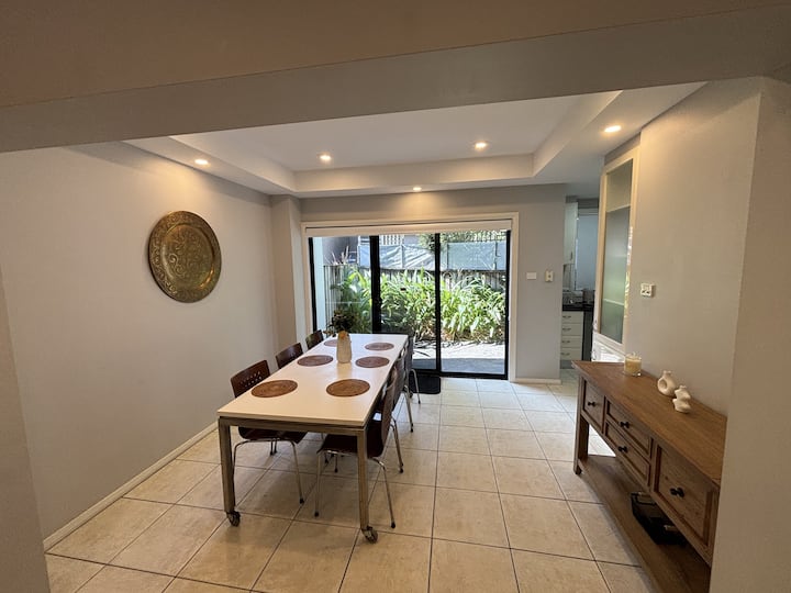 A Great Private Three-bedroom Townhouse In Kiama! - Kiama