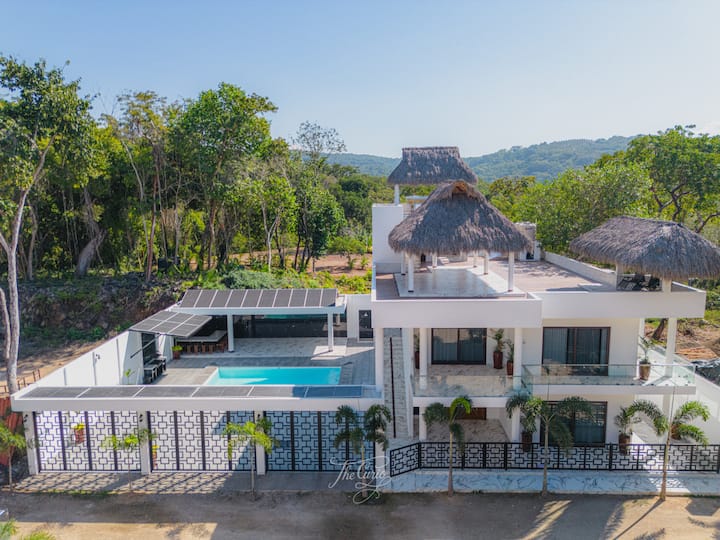 Casa Abarca · Lujo Con Alberca Y Rooftop - Chacala