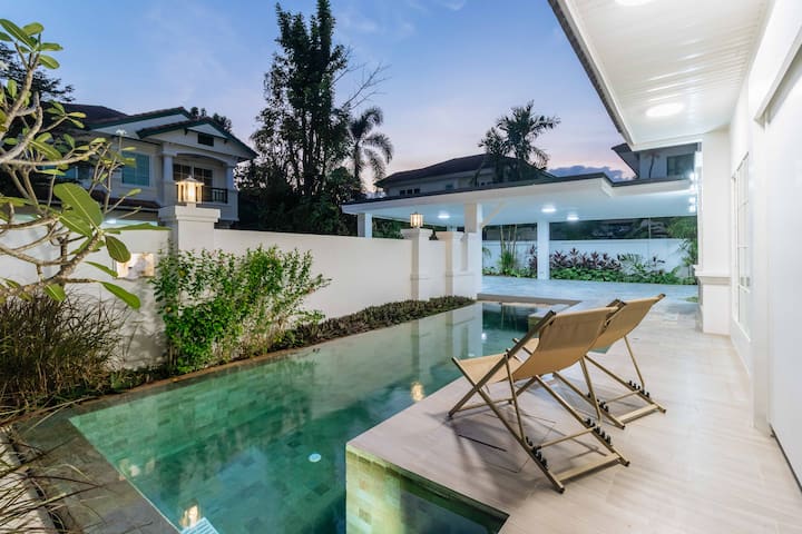 *Newly Renovated 4br Pool Villa W/ Movie Room V289 - Phuket