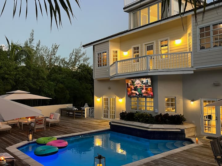 Our Getaway- 5 Bed, 4.5 Bath - The Bahamas