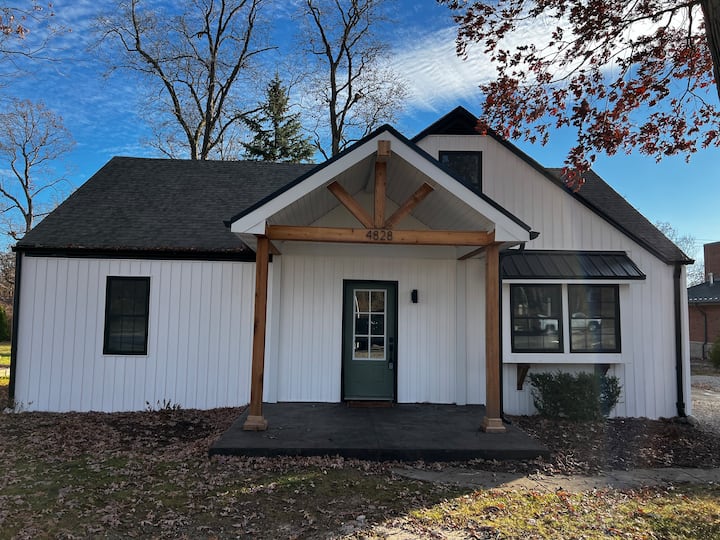 Cozy 4 Bed Cape Cod - Fort Wayne, IN