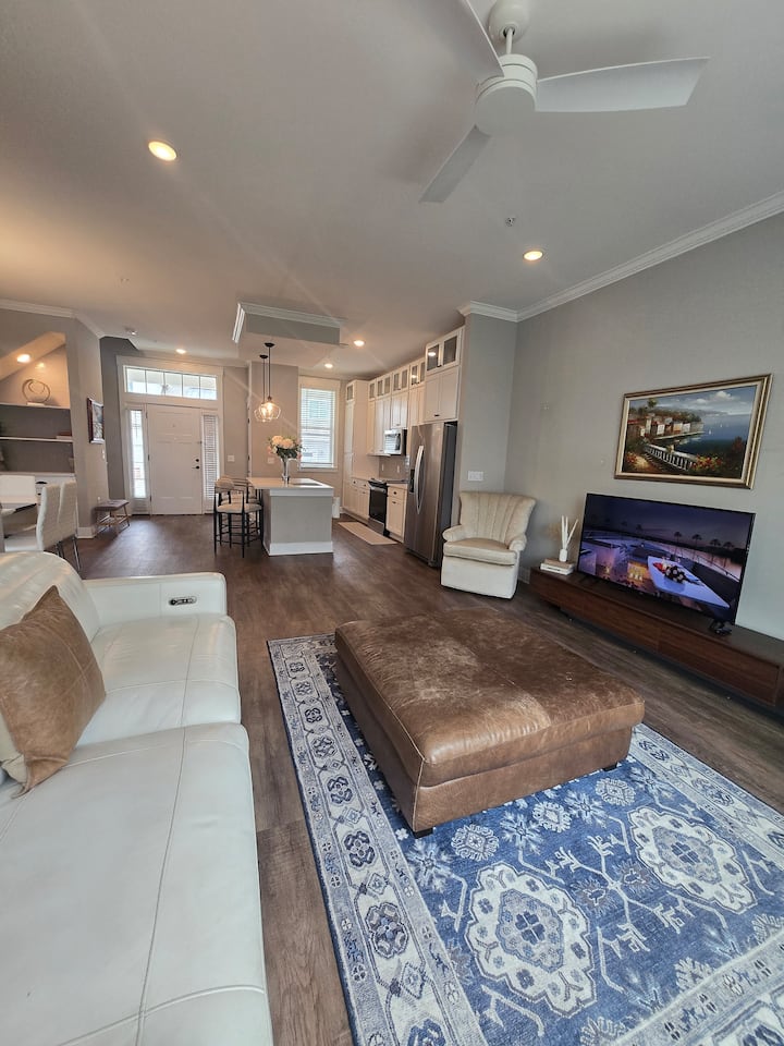 Spacious 2‑br Townhouse In Heart Of Ballantyne - Charlotte, NC